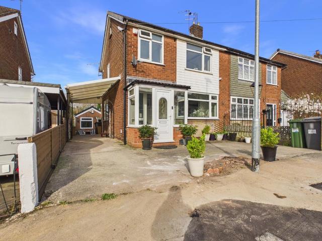 3 bedroom semi detached house for sale