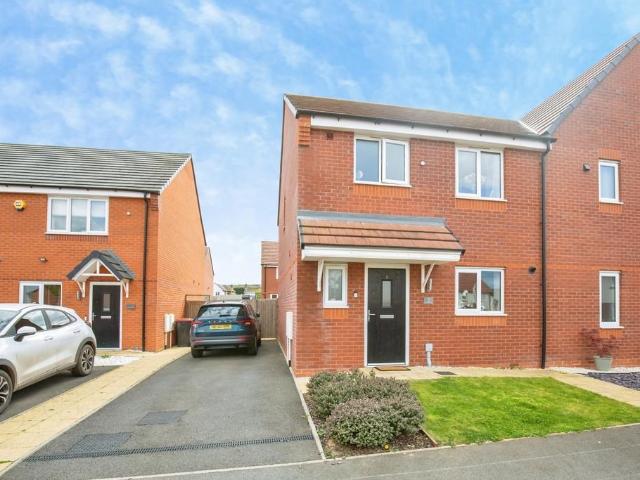 3 bedroom semi detached house for sale