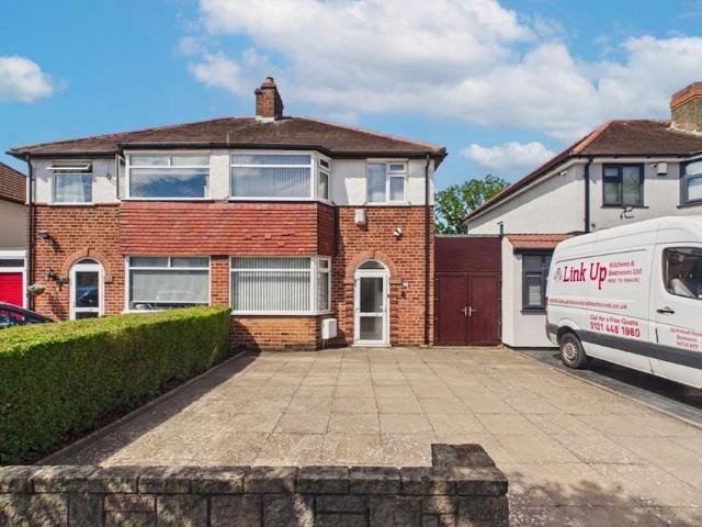 3 bedroom semi detached house for sale