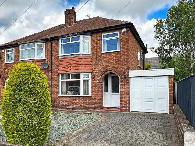 3 bedroom semi detached house for sale