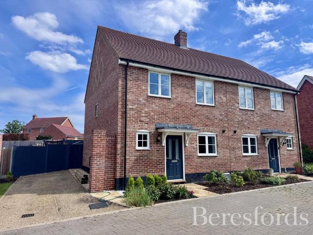 3 bedroom semi detached house for sale