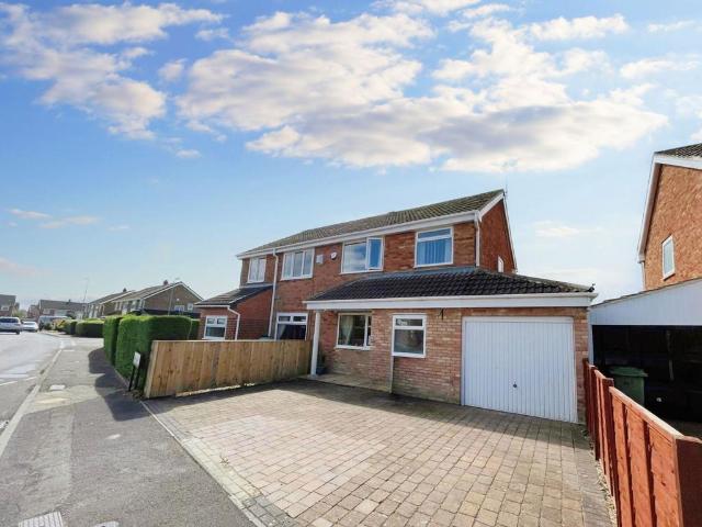 3 bedroom semi detached house for sale