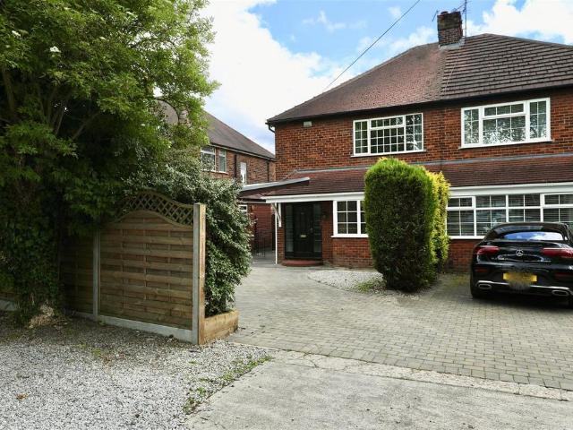 3 bedroom semi detached house for sale