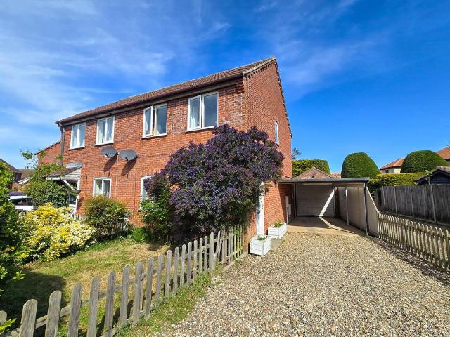 3 bedroom semi detached house for sale