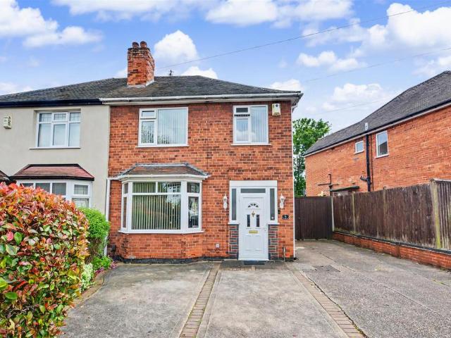 3 bedroom semi detached house for sale