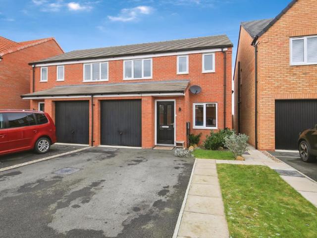 3 bedroom semi detached house for sale