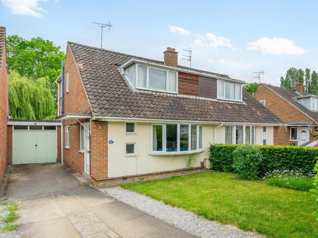 3 bedroom semi detached house for sale