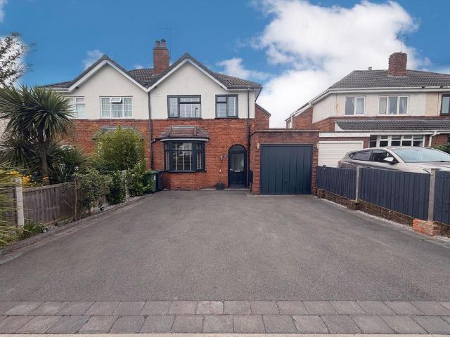3 bedroom semi detached house for sale