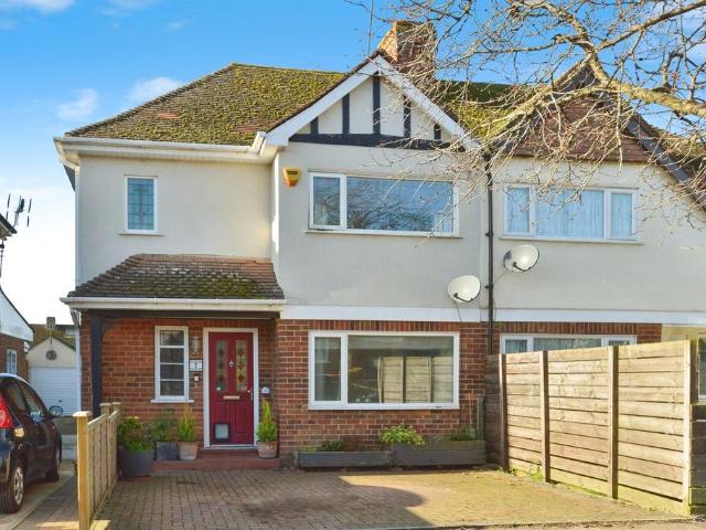 3 bedroom semi detached house for sale