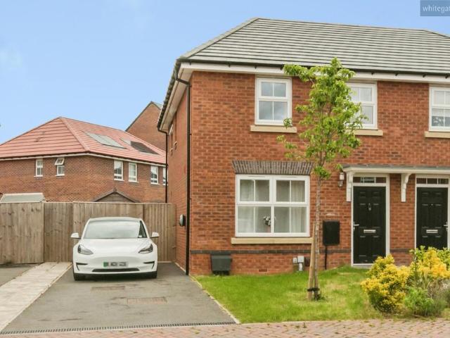 3 bedroom semi detached house for sale