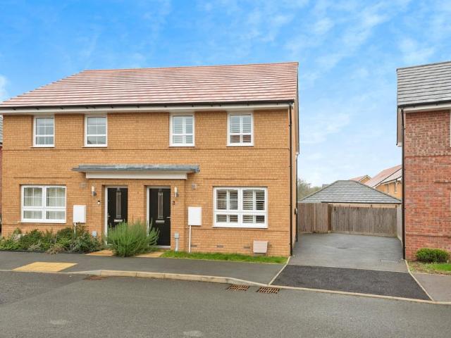 3 bedroom semi detached house for sale