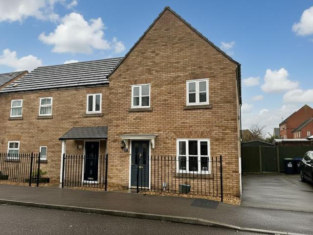 3 bedroom semi detached house for sale