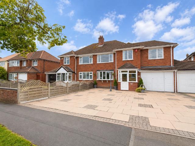 3 bedroom semi detached house for sale