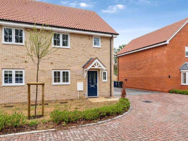 3 bedroom semi detached house for sale