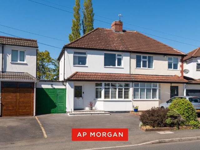 3 bedroom semi detached house for sale