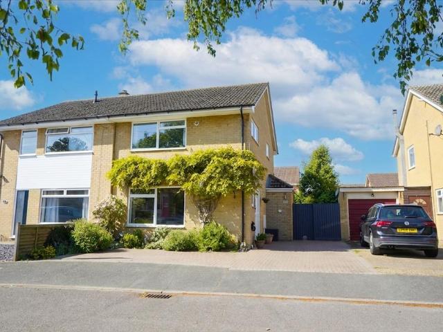 3 bedroom semi detached house for sale