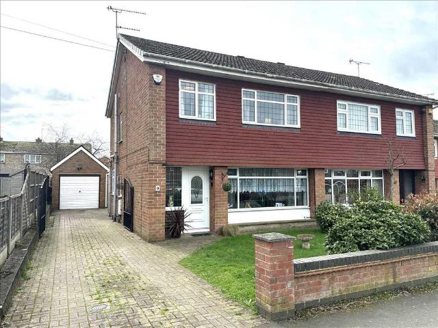 3 bedroom semi detached house for sale