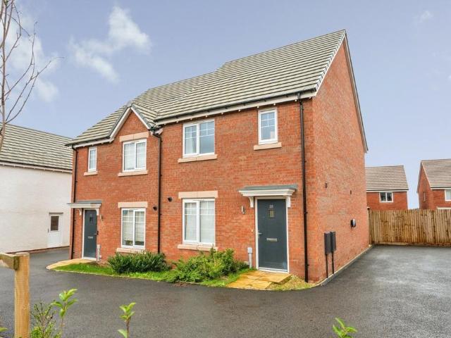 3 bedroom semi detached house for sale