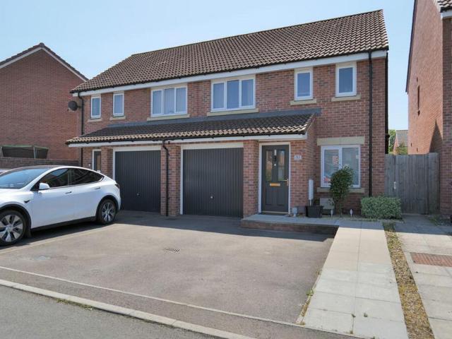 3 bedroom semi detached house for sale