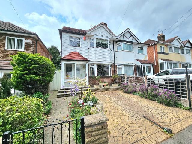 3 bedroom semi detached house for sale