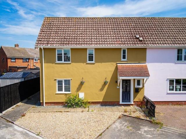 3 bedroom semi detached house for sale