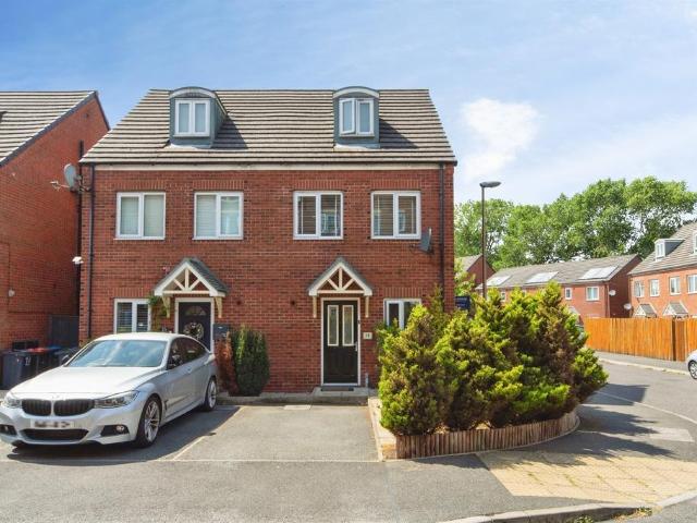 3 bedroom semi detached house for sale