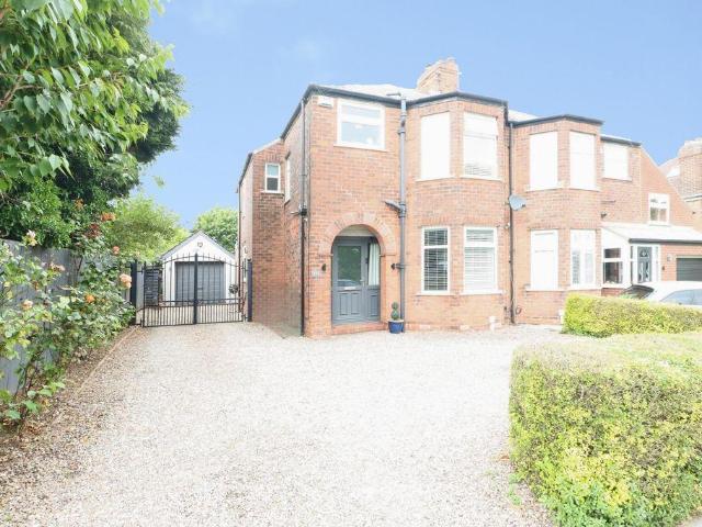 3 bedroom semi detached house for sale