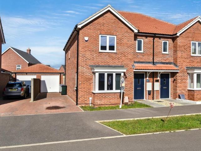 3 bedroom semi detached house for sale