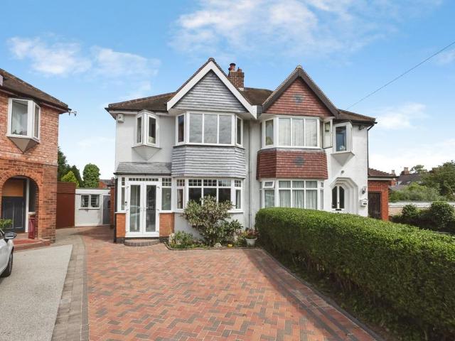 3 bedroom semi detached house for sale