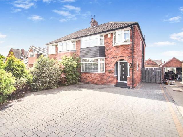 3 bedroom semi detached house for sale