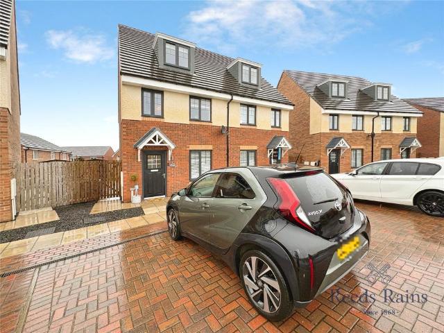 3 bedroom semi detached house for sale