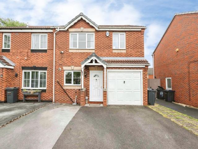 3 bedroom semi detached house for sale