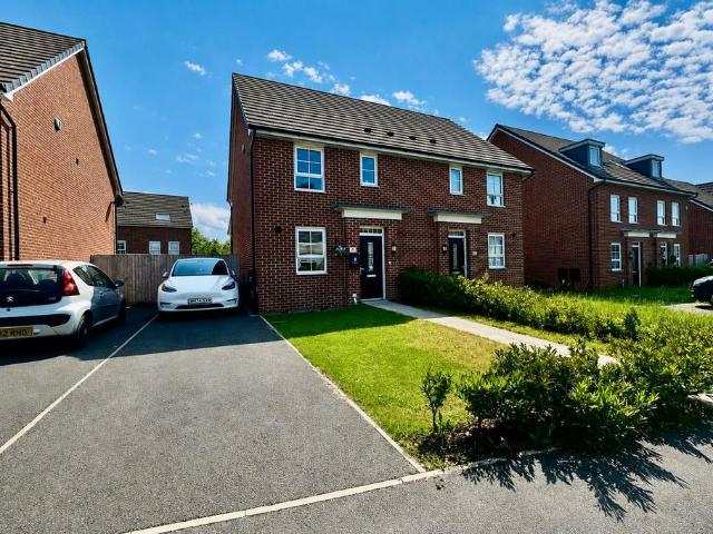 3 bedroom semi detached house for sale