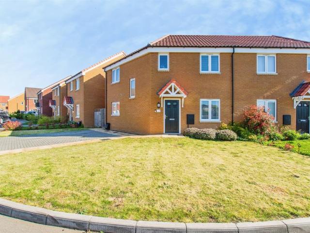 3 bedroom semi detached house for sale