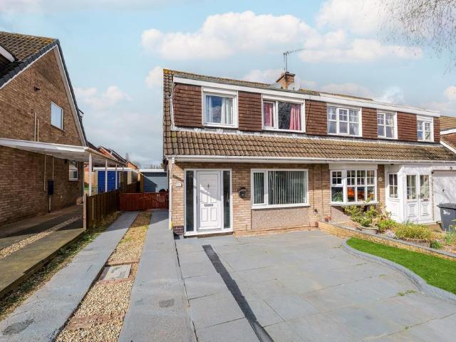 3 bedroom semi detached house for sale