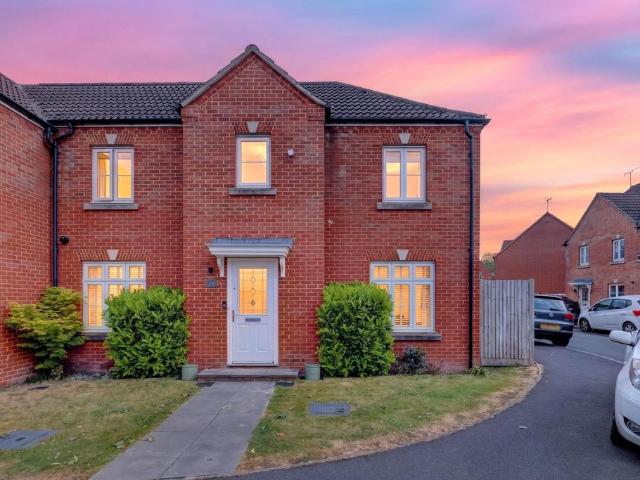3 bedroom semi detached house for sale
