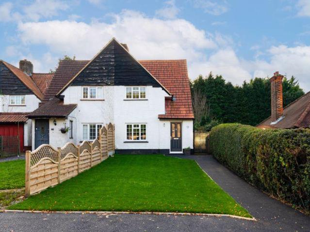 3 bedroom semi detached house for sale