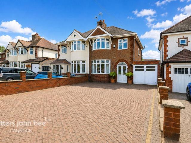 3 bedroom semi detached house for sale