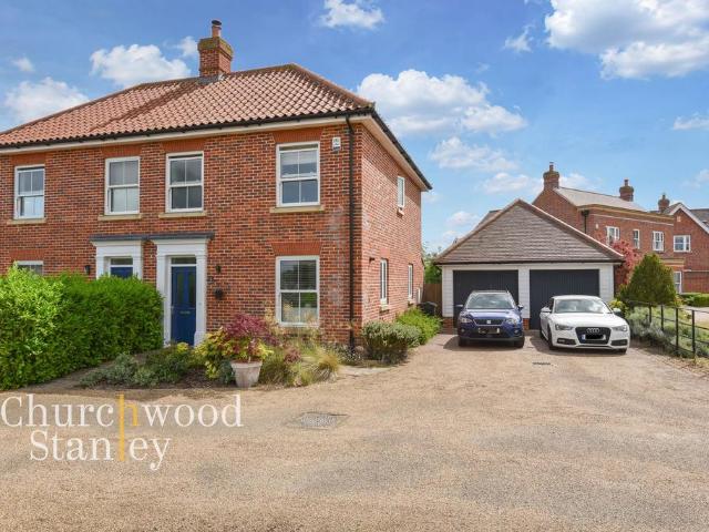 3 bedroom semi detached house for sale
