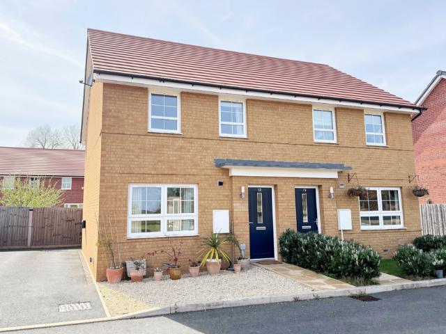 3 bedroom semi detached house for sale