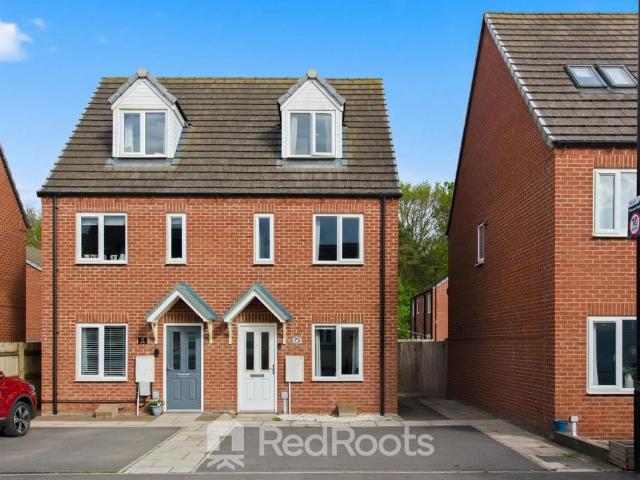 3 bedroom semi detached house for sale
