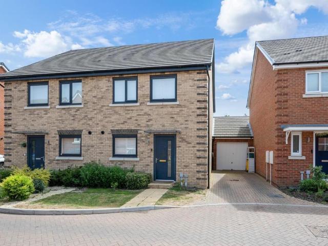 3 bedroom semi detached house for sale