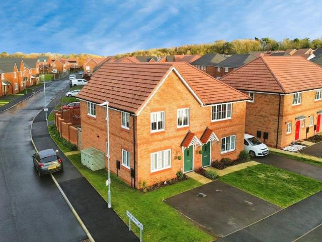 3 bedroom semi detached house for sale