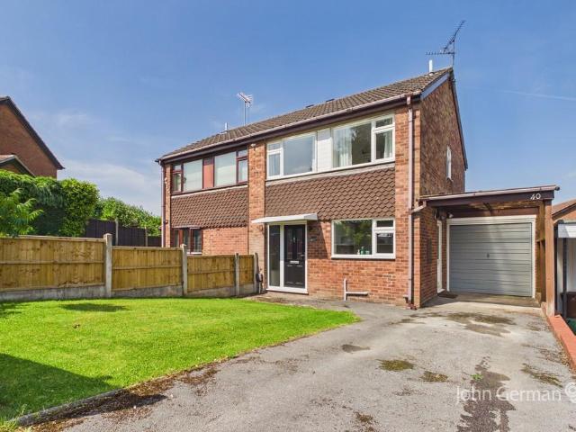 3 bedroom semi detached house for sale