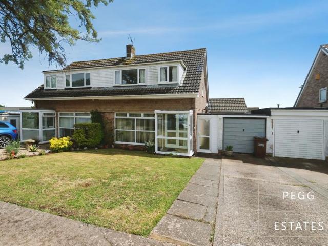 3 bedroom semi detached house for sale