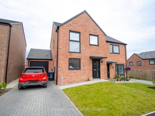 3 bedroom semi detached house for sale