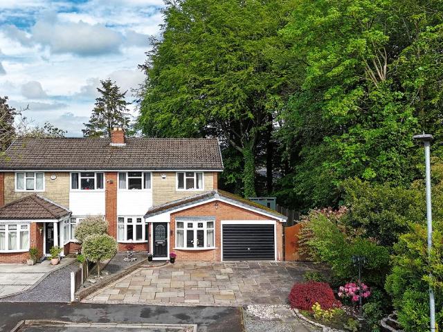 3 bedroom semi detached house for sale