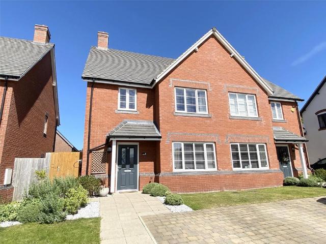 3 bedroom semi detached house for sale