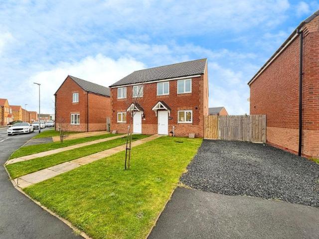 3 bedroom semi detached house for sale