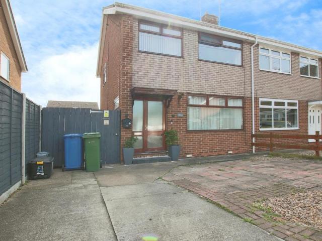 3 bedroom semi detached house for sale